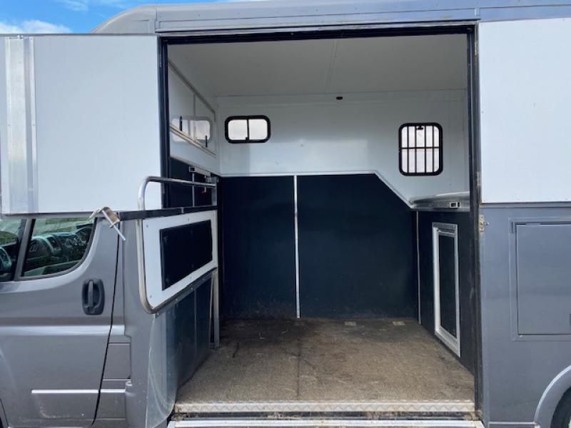 T - Horseboxseller - Horse Box 23-524"