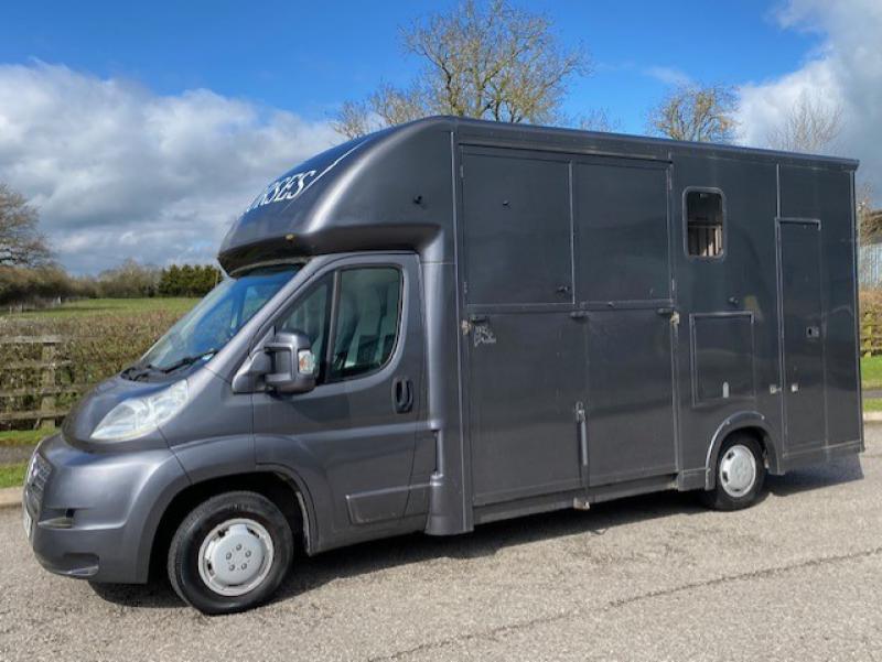 T - Horseboxseller - Horse Box 23-524"